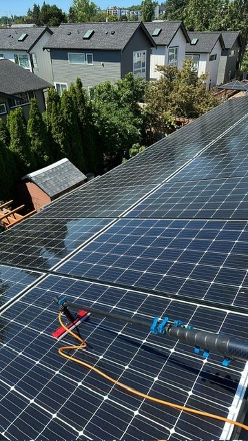 4 Benefits of Routine Solar Panel Cleaning - Squeegee Pros